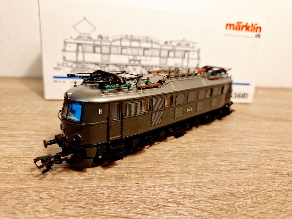 Märklin 33681 E-Lok BR E 18 DR H0 (Neu und originalverpackt) in St ...