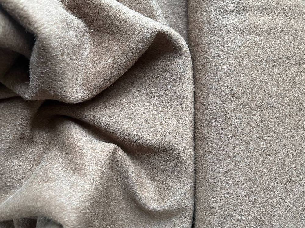 Schöner schwerer Mantelstoff in Beige | Kaufen auf Ricardo