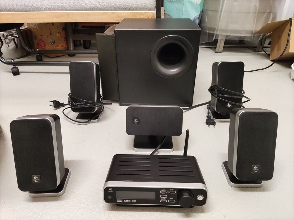 Logitech 5.1 THX Soundsystem (hintere zwei Boxen Kabellos) (Gebraucht ...