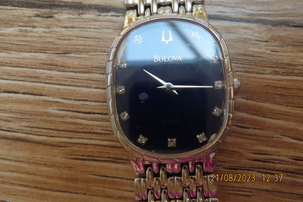 Bulova m Lapis Lazuli Zifferblatt,Batterie wechseln,26x31mm (Gebraucht) in Oberdorf BL für CHF ...