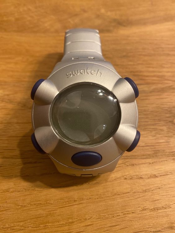 Swatch beat Aluminium (Gebraucht) in Kestenholz für CHF 40 – mit ...