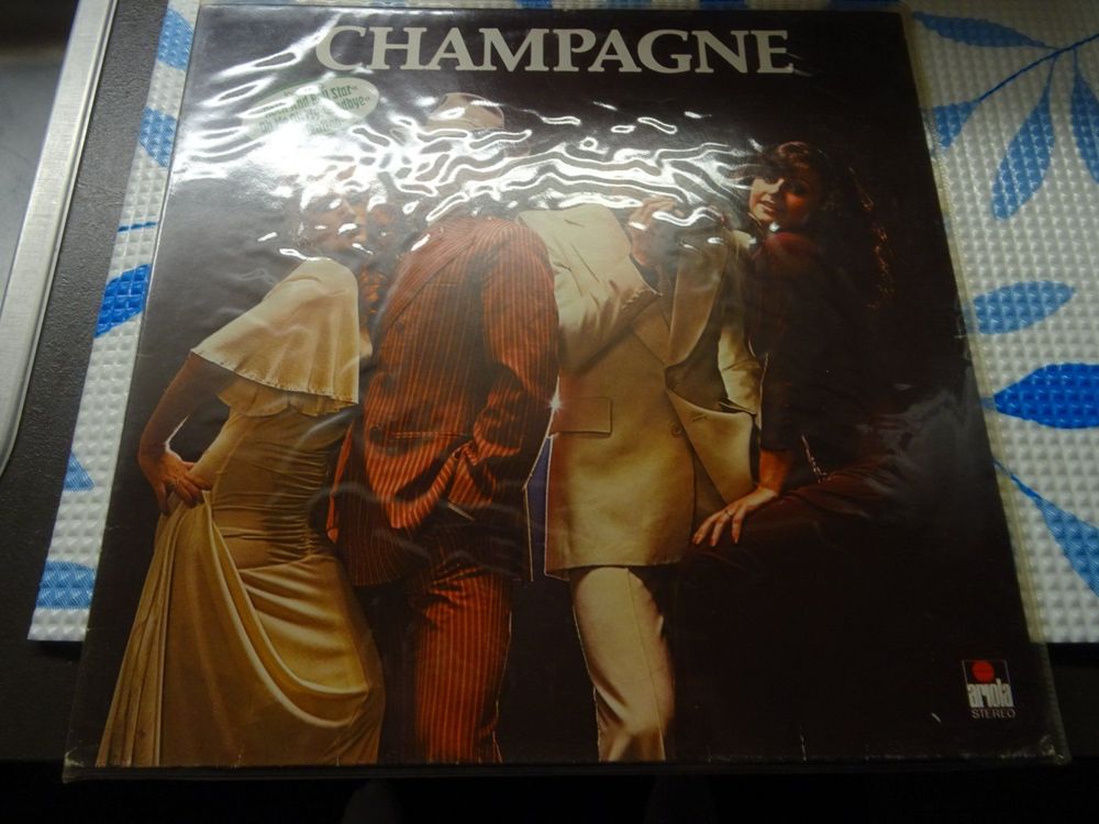 LP Champagne (Gebraucht) in Nänikon für CHF 7.5 – mit Lieferung auf ...