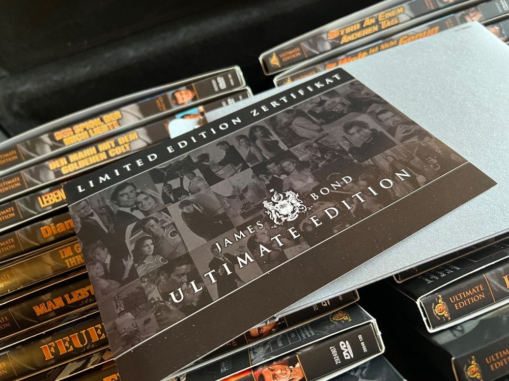 James Bond Ultimate Koffer (Gebraucht) in St-Sulpice VD für CHF 60 ...