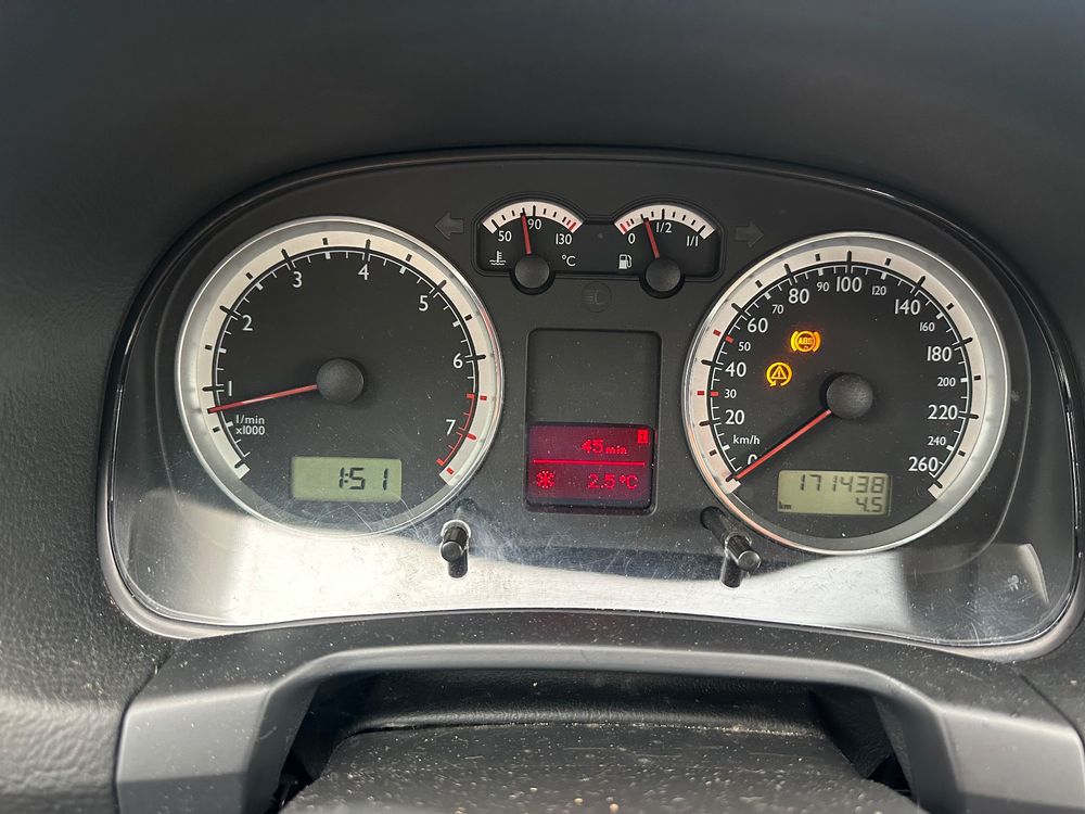 VW Golf 4 Allrad mit Anhängerkupplung (Defekt) in Zuckenriet für CHF ...
