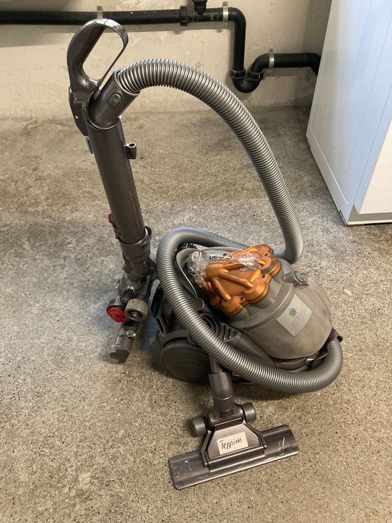 Dyson DC20 Stowaway animal pro (Gebraucht) in Meggen für CHF 41 – nur Abholung auf Ricardo kaufen