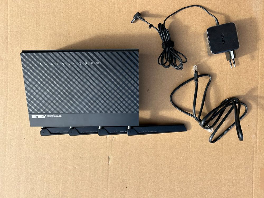 ASUS WIFI Modem Router Wireless AC 1900 - 4GAC86U (Gebraucht) in Davos ...