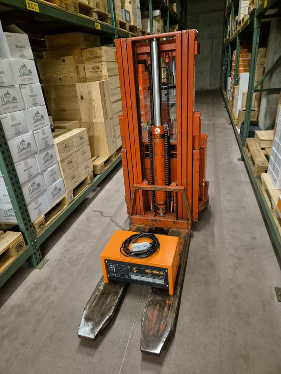 Hubstapler (Staplerameise) (Gebraucht) in Bowil für CHF 999 – nur ...