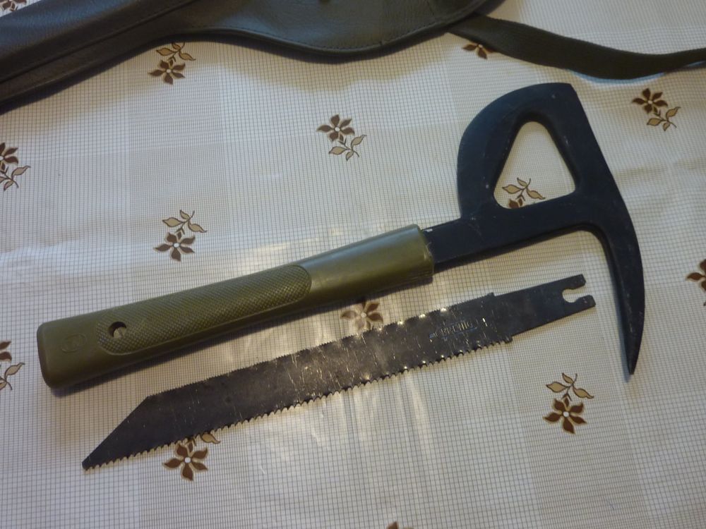 Schweiz Armee Beil Säge Pickel Schanzwerkzeug BRENING (Gebraucht) in ...