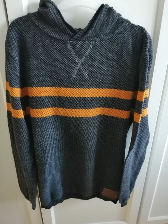 Strick Pullover /Hoodie Gr 134/140 (Gebraucht) in Binz für CHF 11 – mit Lieferung auf Ricardo kaufen