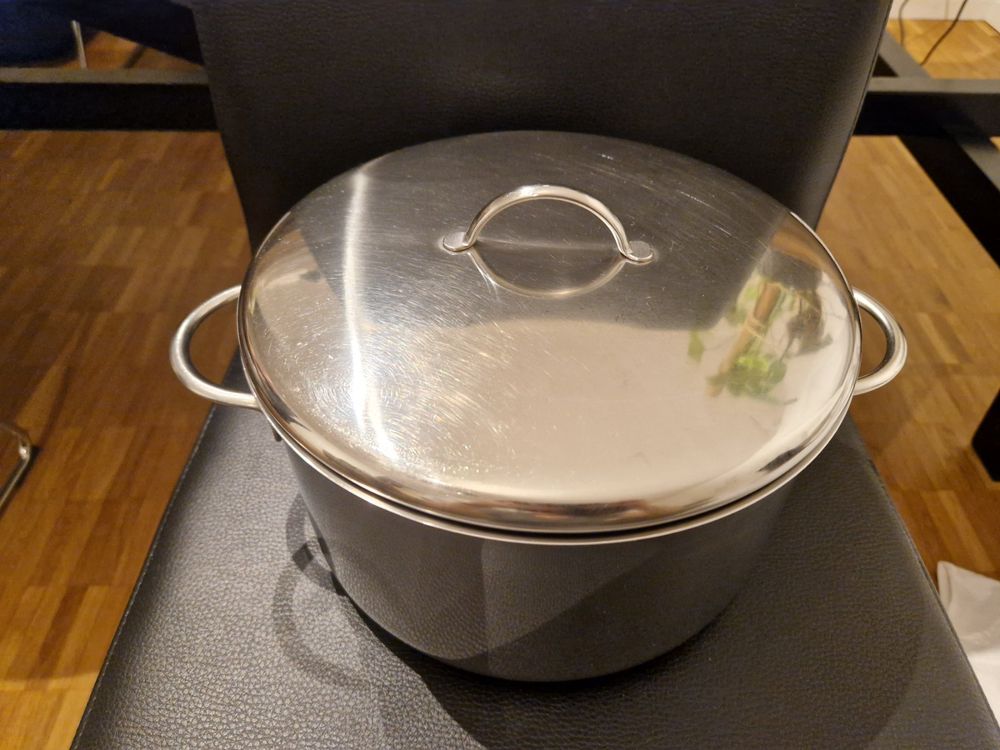 Grosser Kochtopf von SIGG, 24cm Durchmesser | Kaufen auf Ricardo