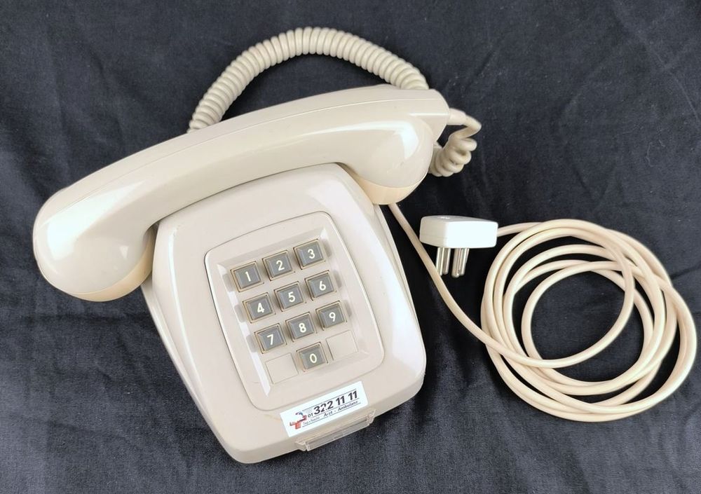 Retro Telefon 70er – Vintage Tastentelefon Modell 70 (Gebraucht) in ...