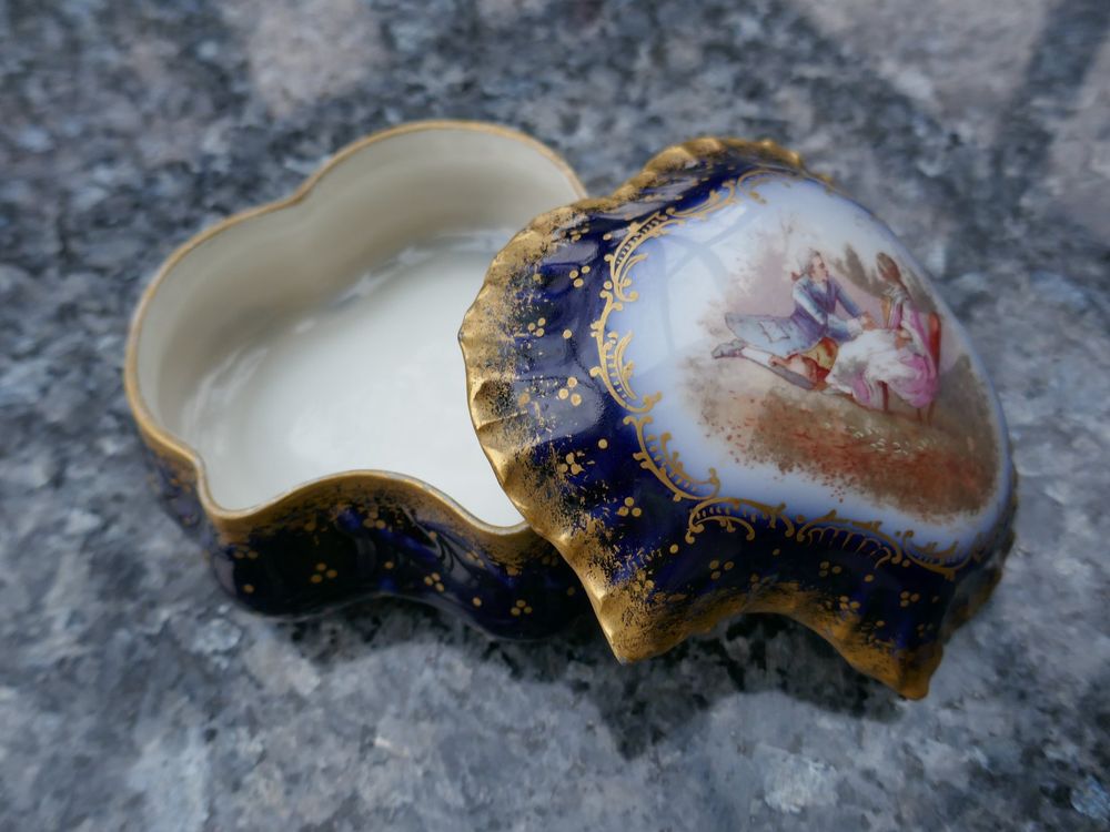 Antike Porzelan-Schale mit Deckel | Kaufen auf Ricardo