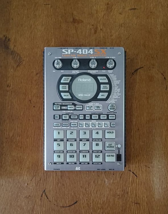 Roland SP-404SX Linear Wave Sampler (Gebraucht) in Bern für CHF 250 – mit Lieferung auf Ricardo ...