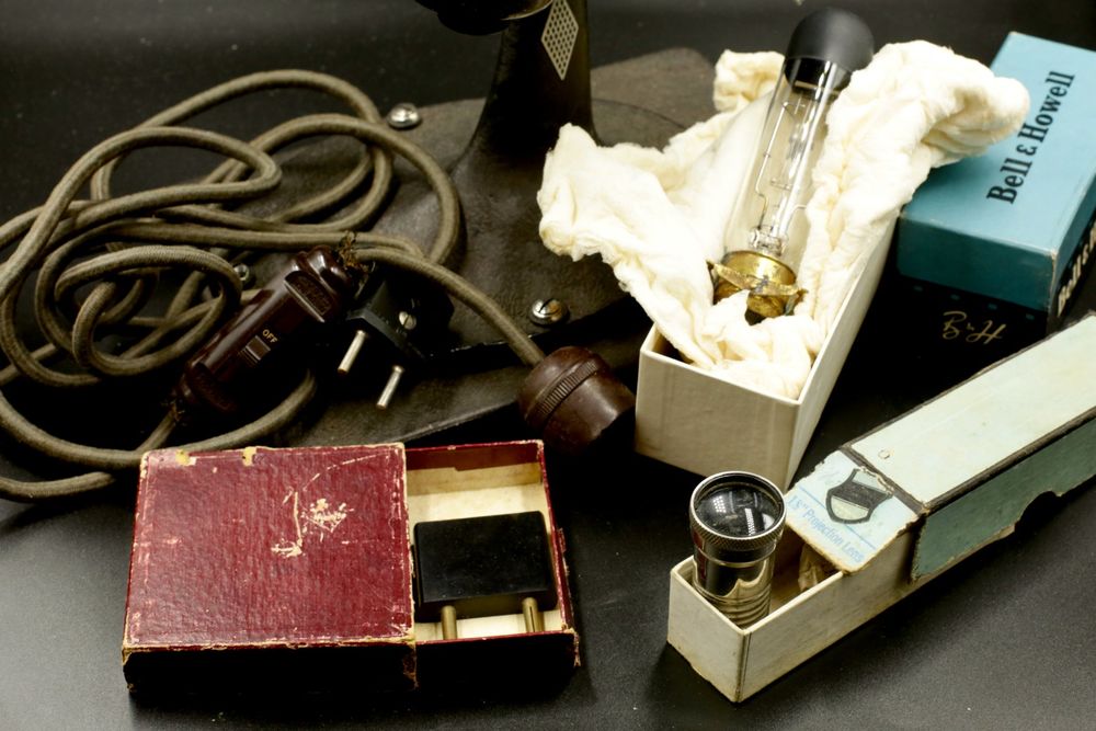 projecteur 16mm Bell Howell Filmo 57 S / 1920s | Kaufen auf Ricardo