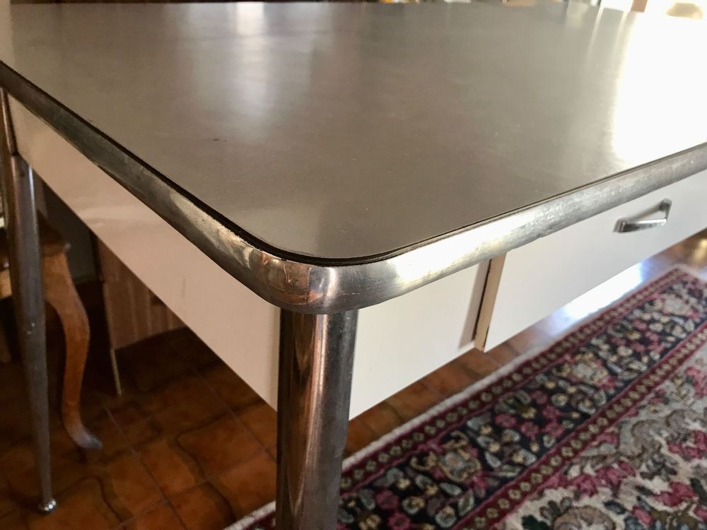 Tavolo vintage in formica con cassetti anni 60 | Acheter sur Ricardo