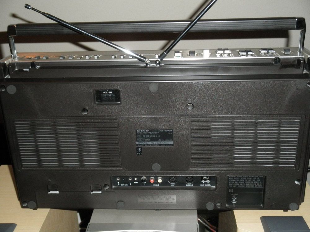 Bomboox Sharp GF-9595 Rarität Jahrgang 1979 | Kaufen auf Ricardo