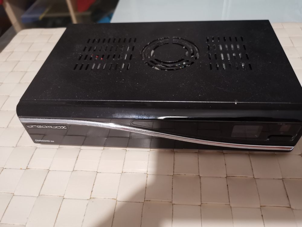 Dreambox DM 800 HD Sev 2 (Defekt) in Basel für CHF 10 – mit Lieferung auf Ricardo kaufen
