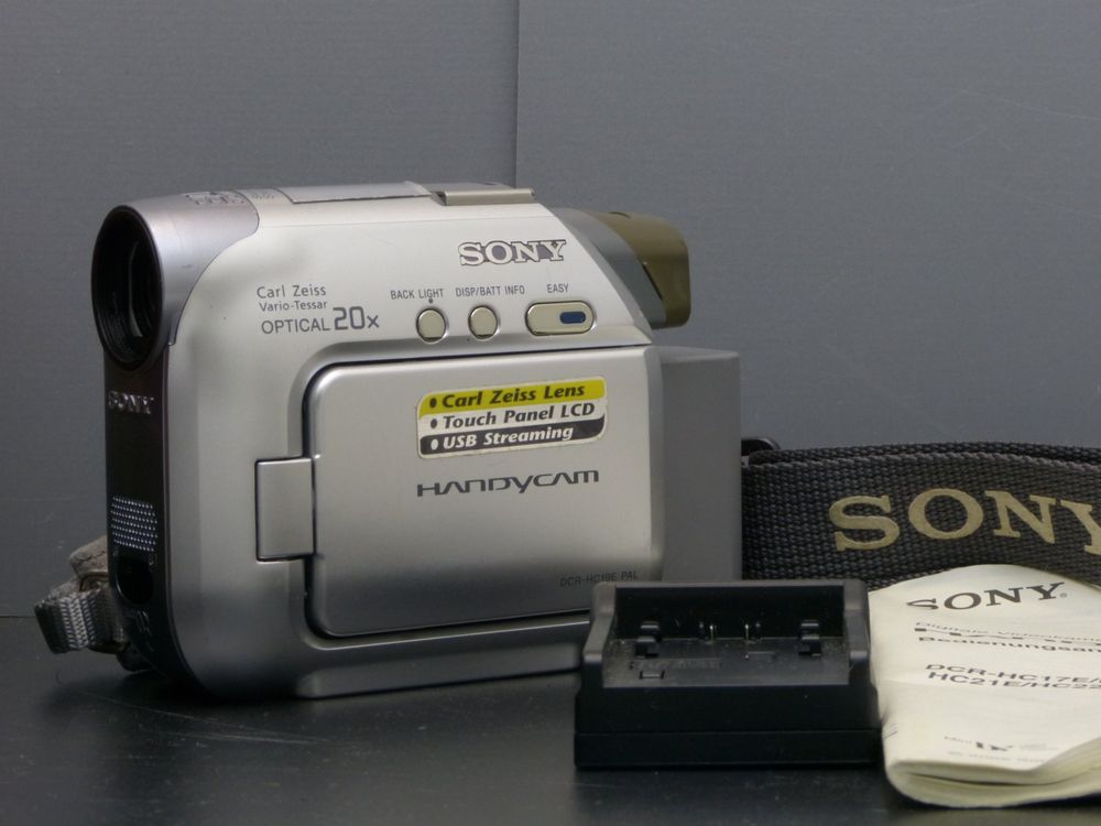 Sony DCR-HC19E Mini DV Camcorder mit Carl Zeiss Lens (Gebraucht) in ...