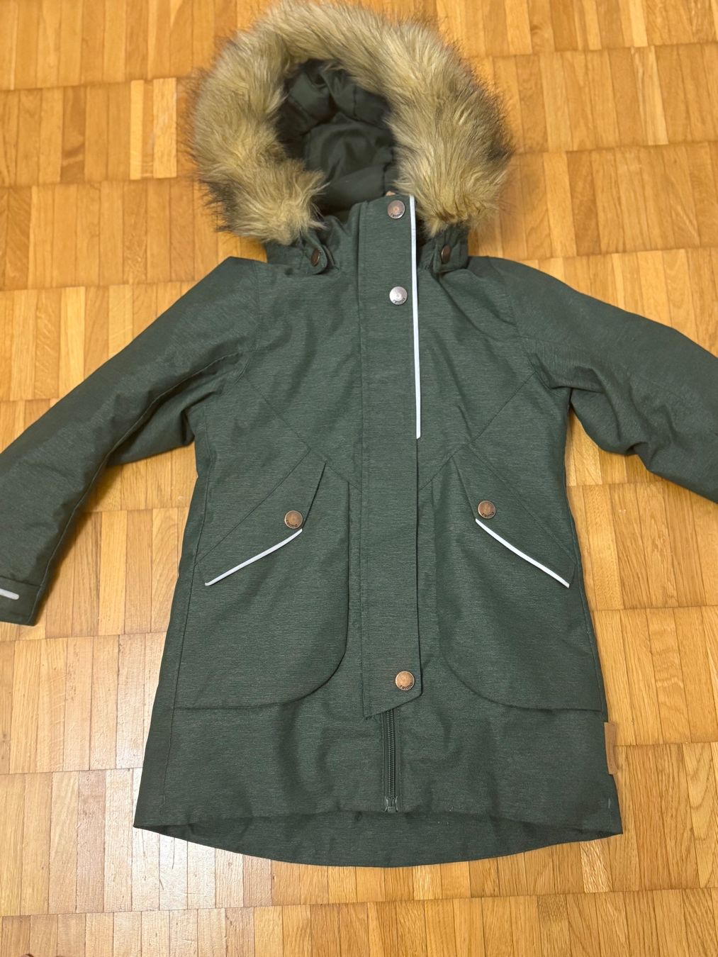 Reima Winterjacke/Parka Gr 104 (Gebraucht) in Richterswil für CHF 50 ...