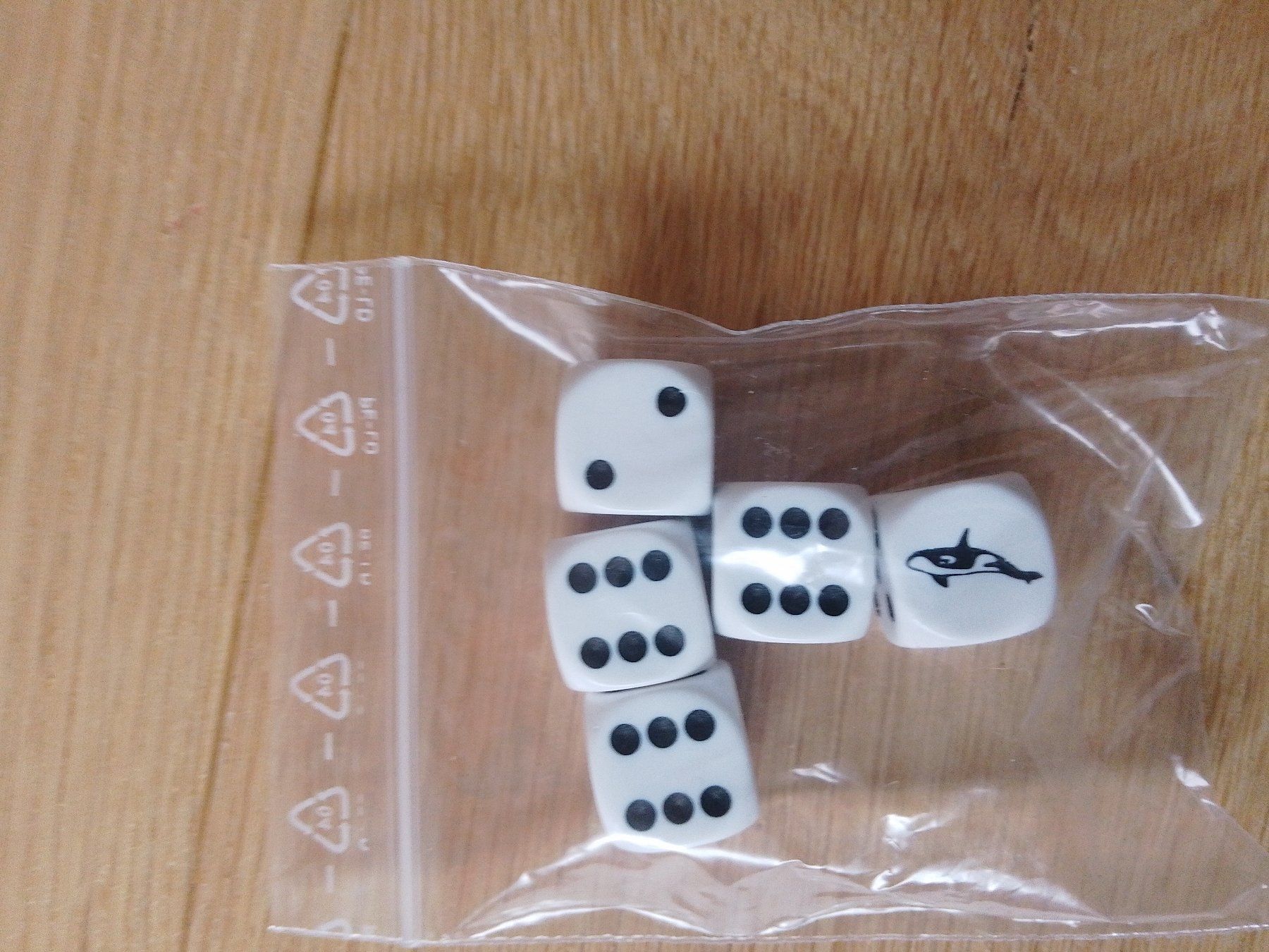 5 Würfel mit Orca Motiv als Nr. 1 / Ersatz Würfel Spiel (Gebraucht) in ...