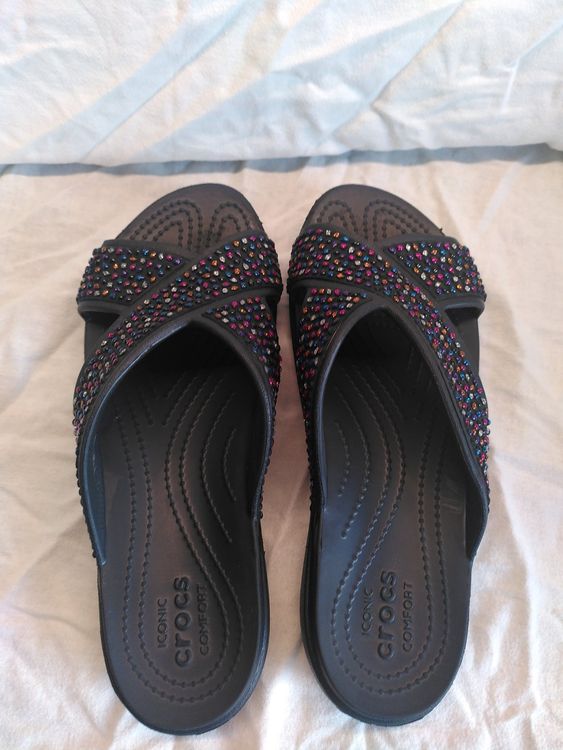 Crocs Sloane Gr. 38-39 (mit farbigen Steinen) (Neu (gemäss Beschreibung)) in Zürich für CHF 29 ...