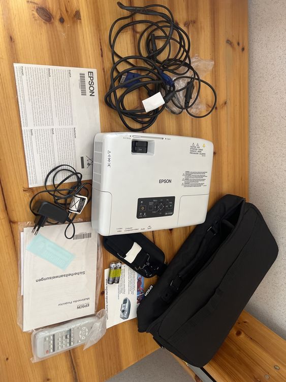 Epson 3LCD Projector (Gebraucht) in Basel für CHF 150 – mit Lieferung ...