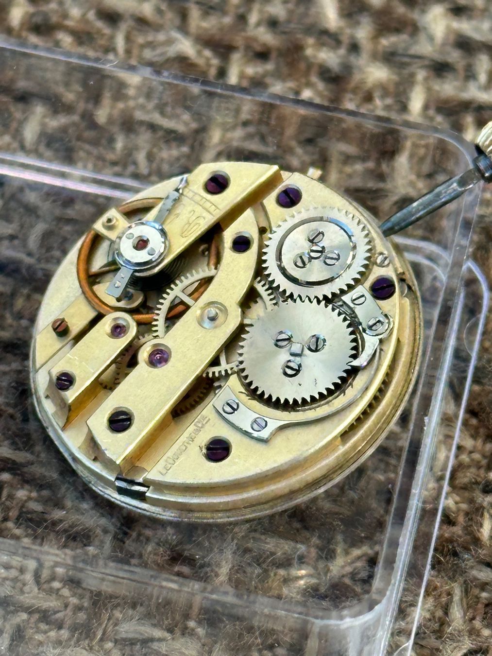 Antikes Uhrwerk mit Email-Zifferblatt LeCoultre & Cie 1920er (Gebraucht ...