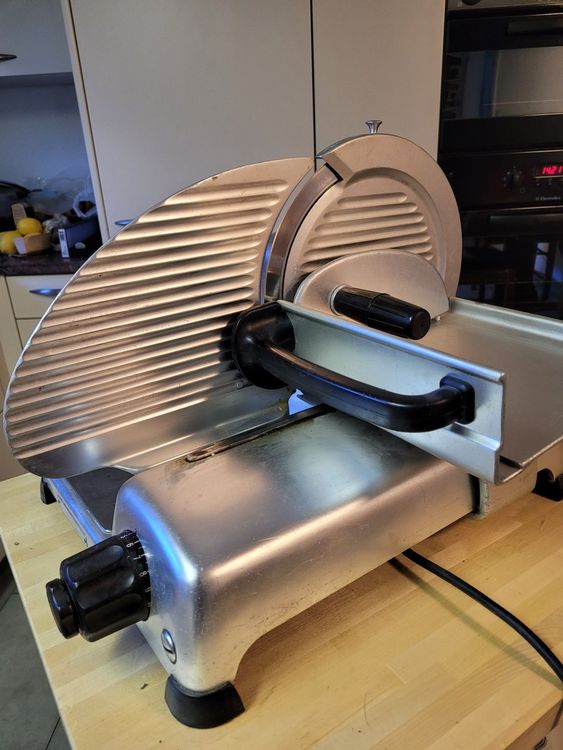 Latscha Aufschnittmaschine (Gebraucht) in Glarus für CHF 120 – nur ...