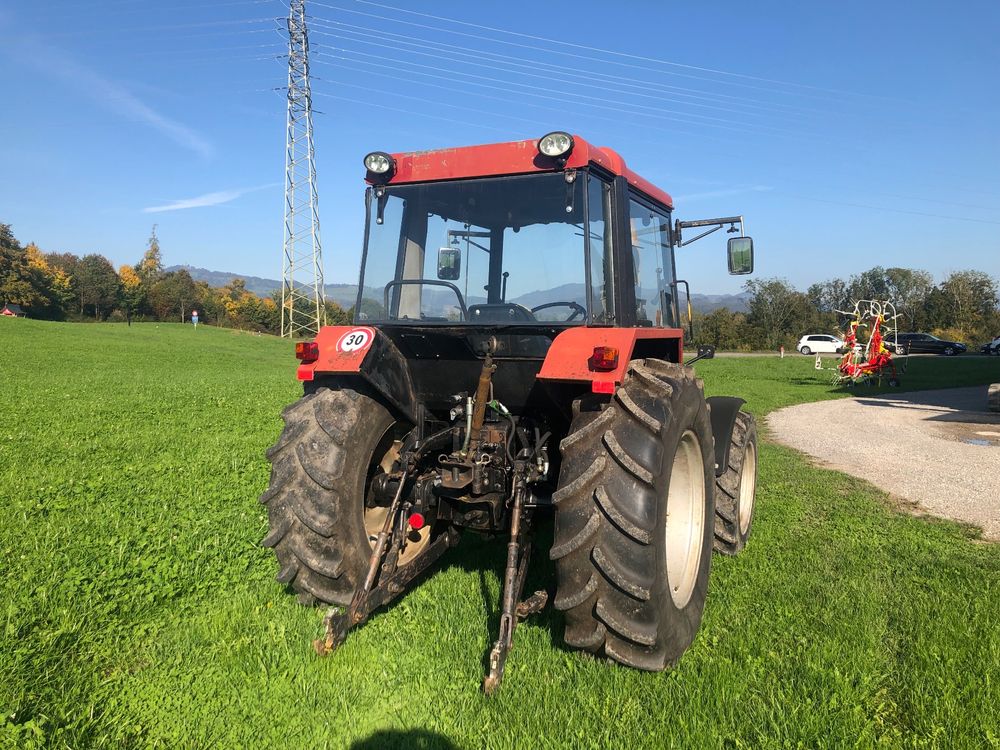 Traktor IHC 833 (Gebraucht) in Jona für CHF 9690 – nur Abholung auf Ricardo kaufen
