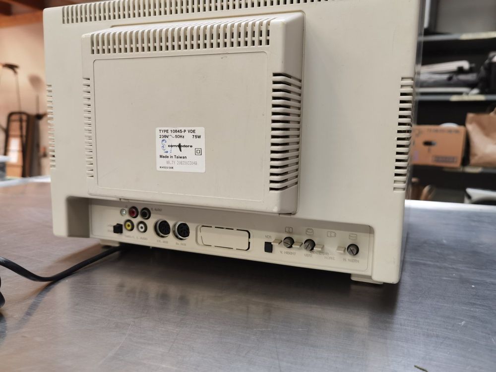 Commodore 1084S-P Monitor (Gebraucht) in Flawil für CHF 165 – mit ...