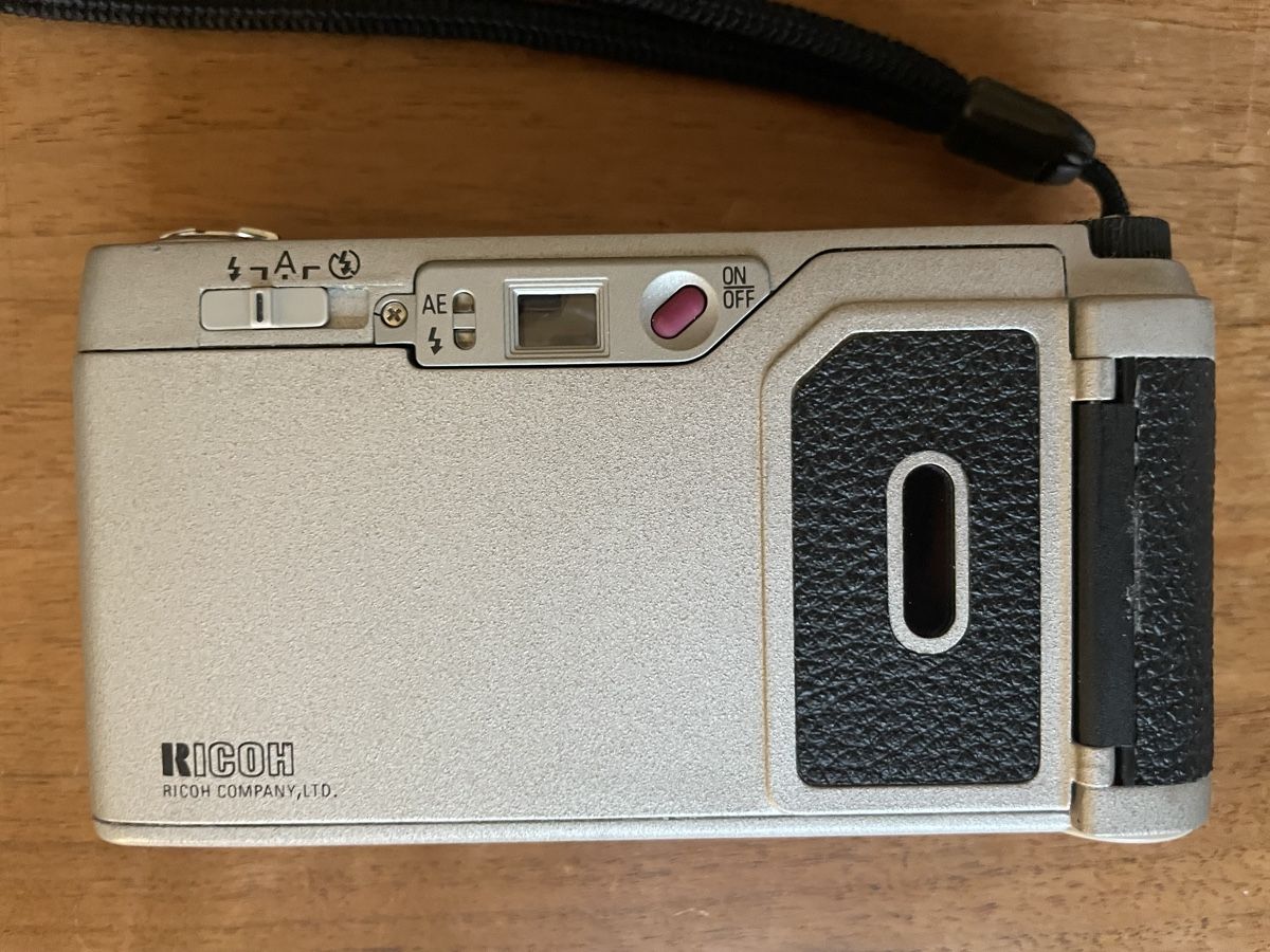 Appareil photo vintage RICOH GR1 (D'occasion) à Genève pour CHF 500 ...