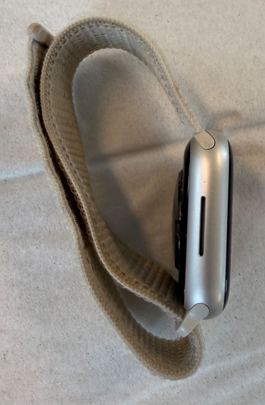 Apple Watch Series 8, 41mm, Aluminiumgehäuse Polarstern, Cel (Gebraucht ...