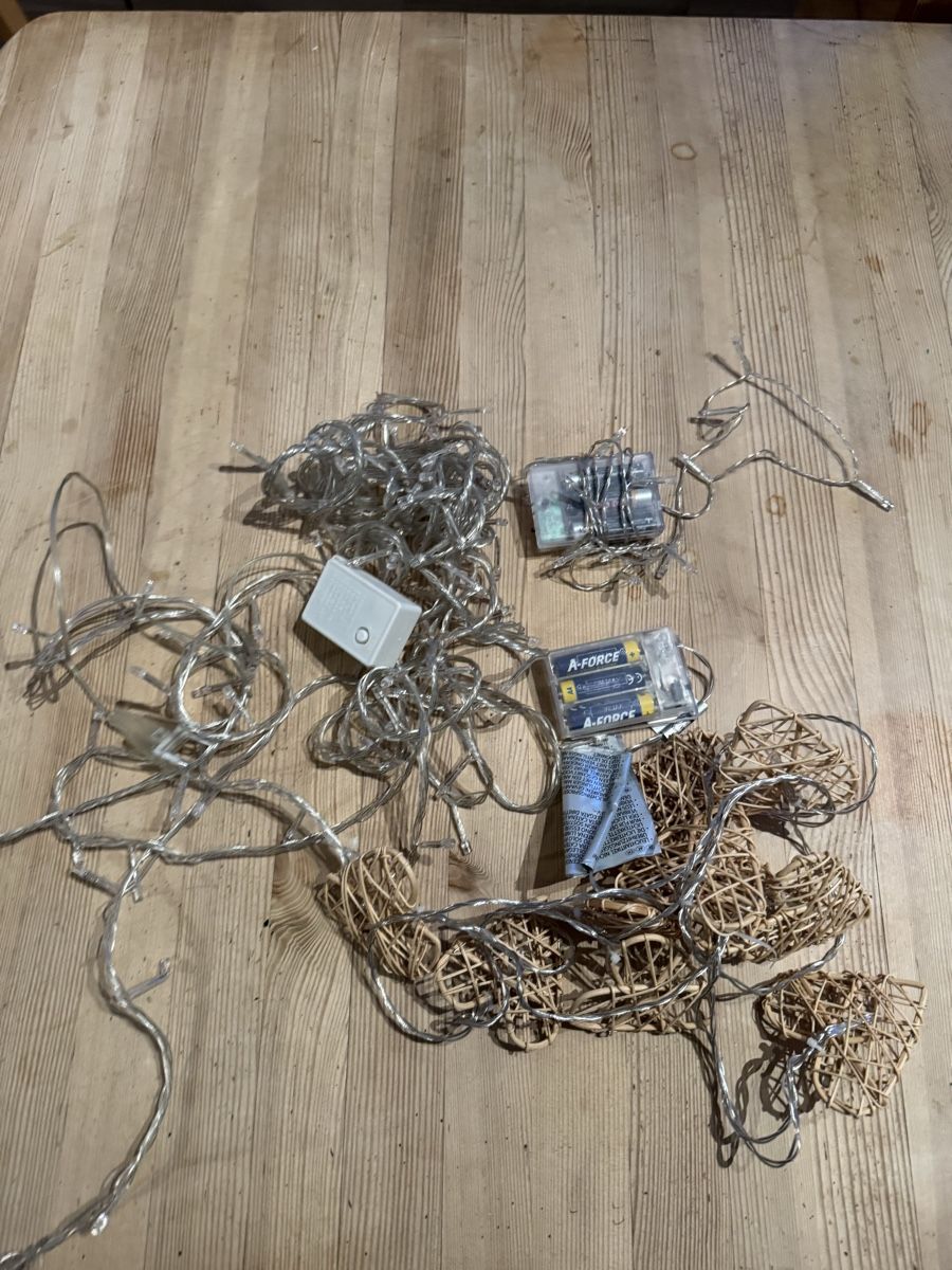 Guirlandes lumineuses d'intérieurs (D'occasion) à Veyrier pour CHF 12 ...