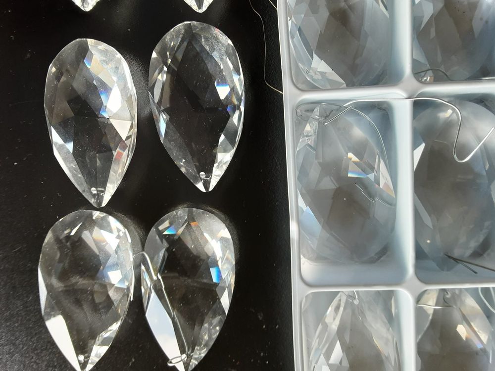 54 STÜCK echte swarovski kristalle 7 cm gross- (Neu und originalverpackt) in wolfhalden für CHF ...
