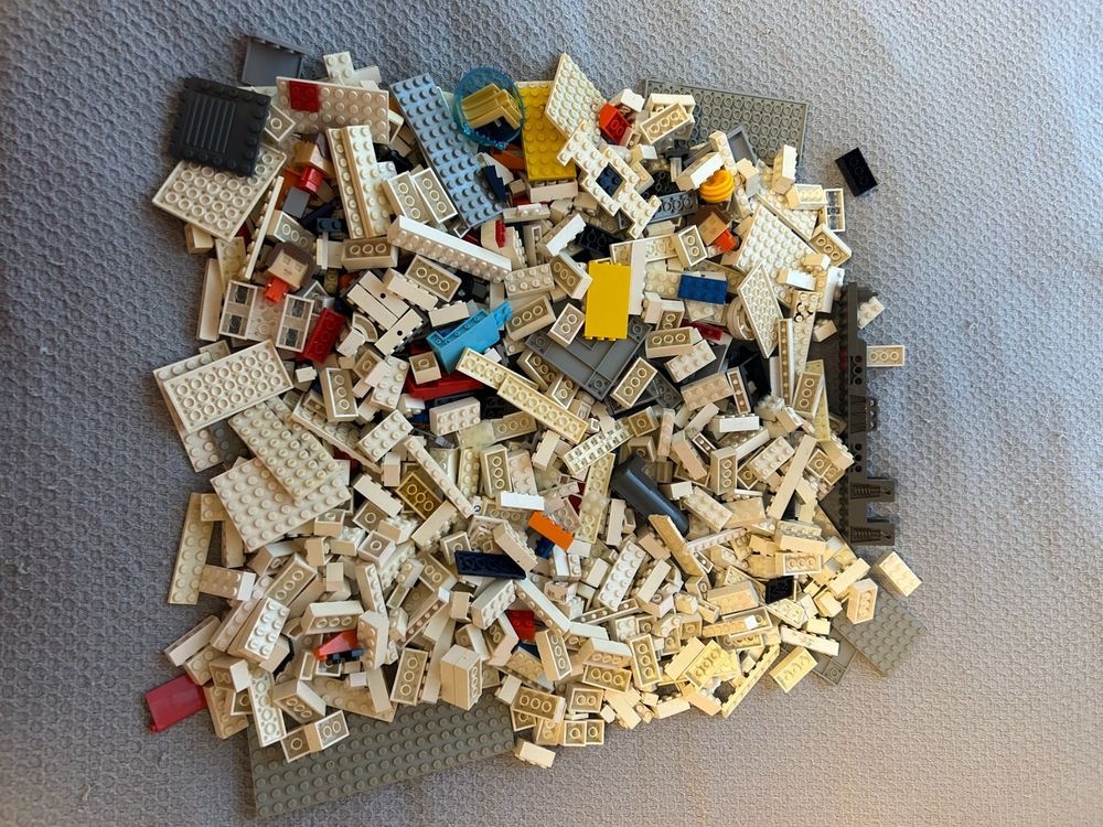 1,8 Kg unechte und vergilbte Legos ab 1 Franken (Gebraucht) in Volketswil für CHF 1 – mit ...