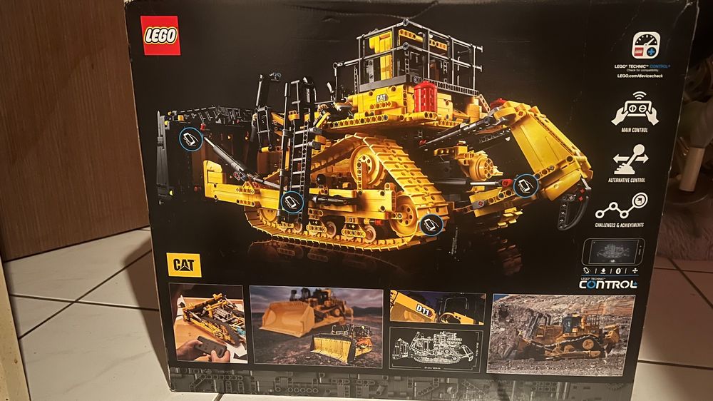 LEGO Appgesteuerter Cat D11 Bulldozer „NEU“ | Kaufen auf Ricardo