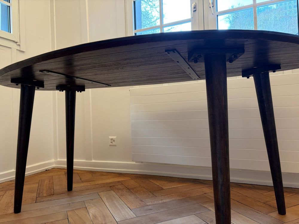 Esstisch - aussergewöhnliche Form (abholen Stadt St. Gallen) (Gebraucht ...