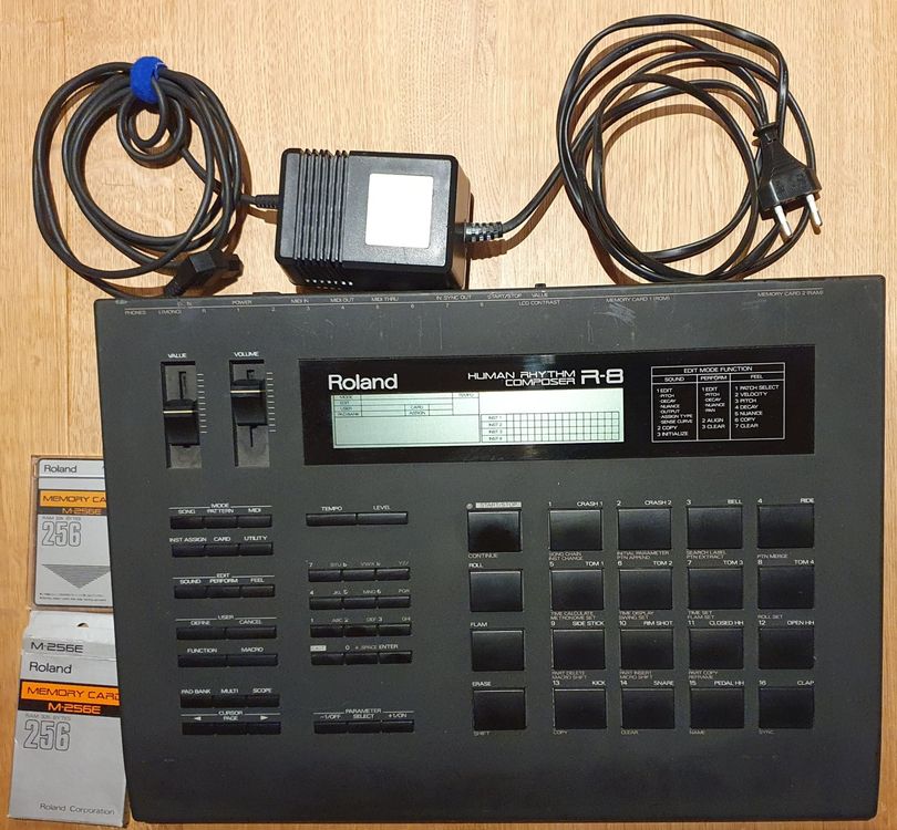 Roland R-8 Human Rhythm Composer (Gebraucht) in Kestenholz für CHF 110 ...