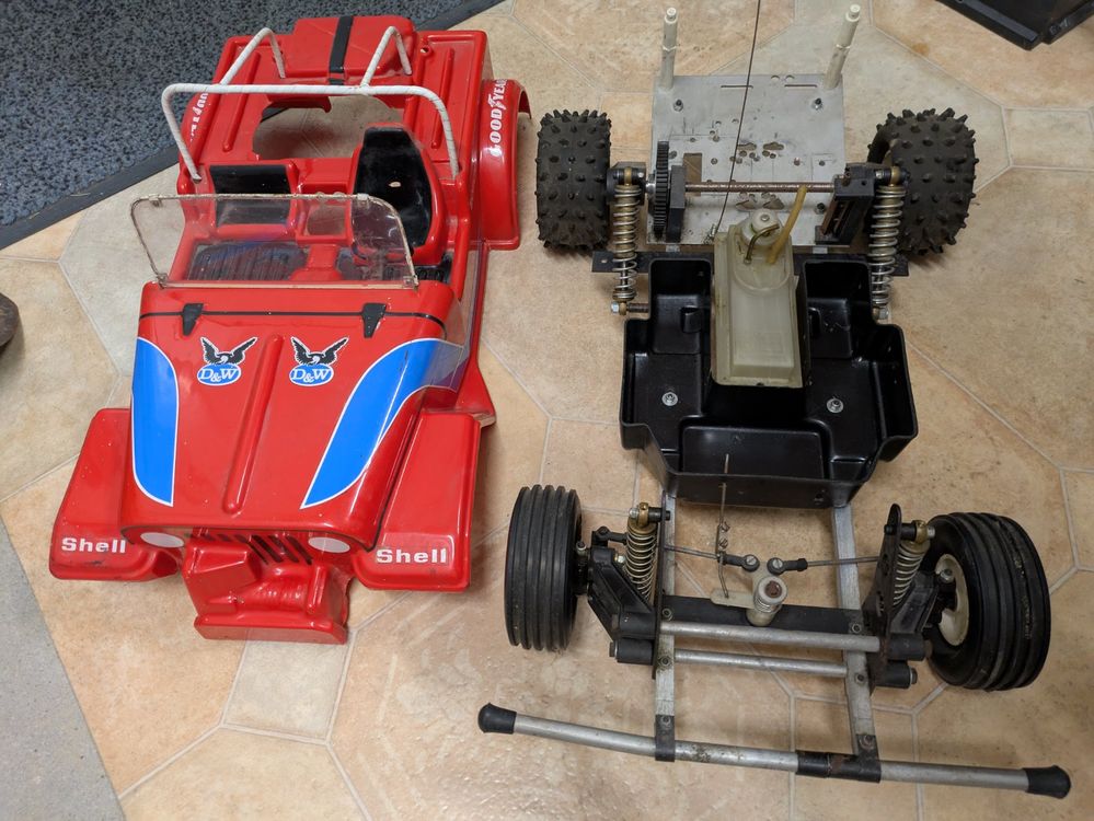 Vintage RC Modell Auto Robbe Romax Jeep Buggy 1:8 (Defekt) in Brislach ...