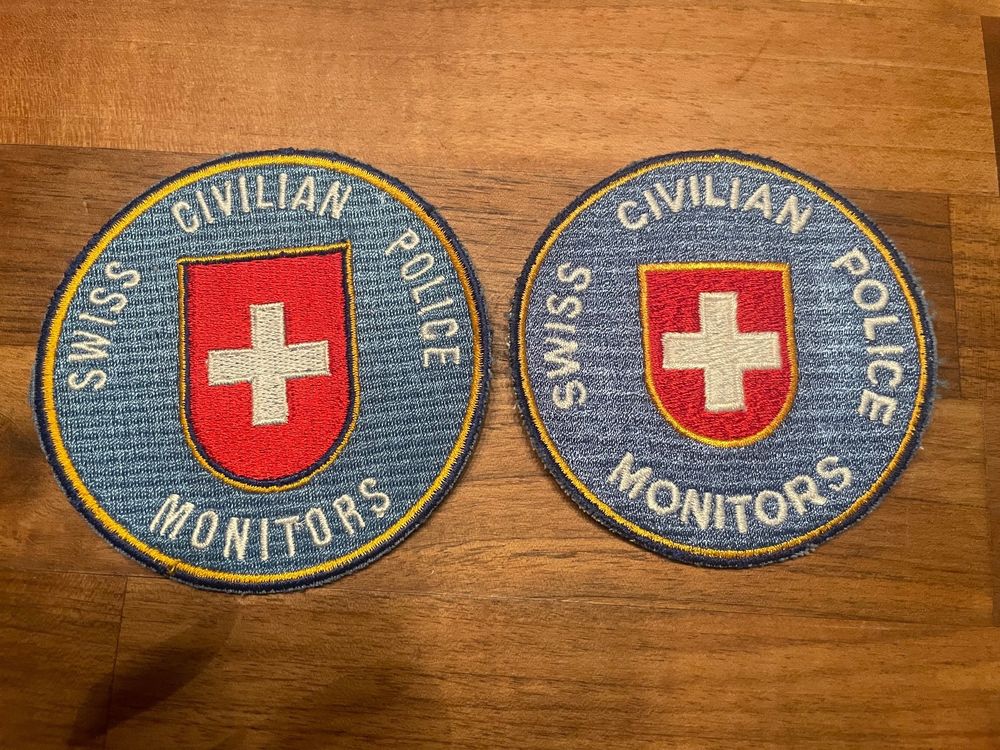 2 Swiss civilian Police Patch (Gebraucht) in Oberiberg für CHF 23 – mit ...