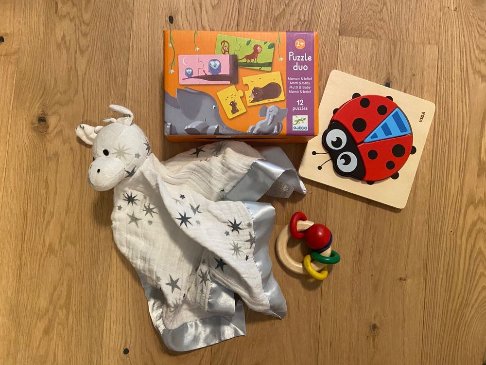 Süsse Baby Spielsachen (Rassel, Puzzle, Giraffentuch) (Gebraucht) in Sirnach für CHF 5 – mit ...