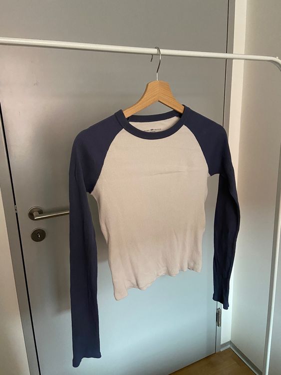 Brandy Mellville Langarmshirt blau/weiss (Gebraucht) in Winterthur für ...