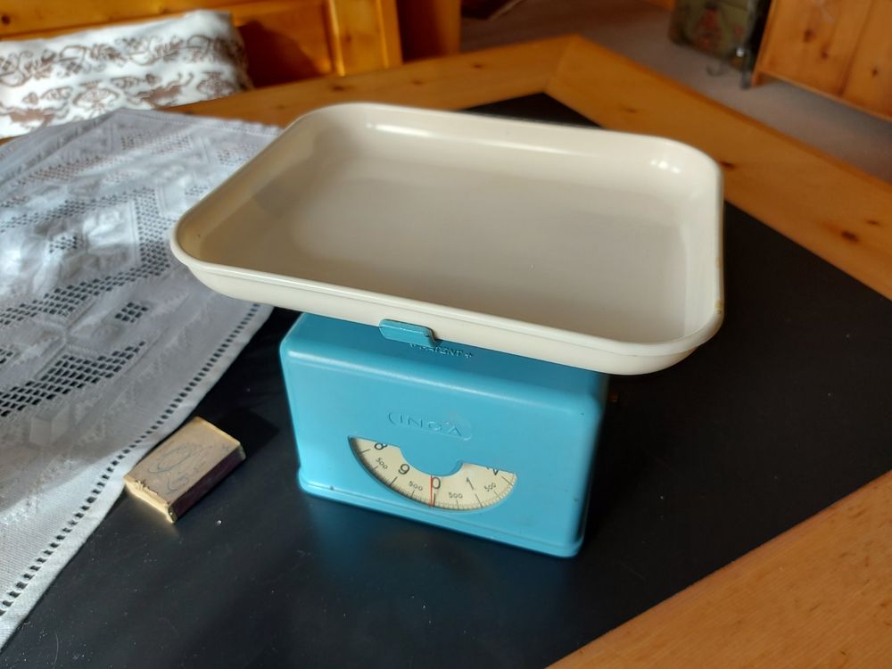 Alte Kuchenwaage Dekorieren