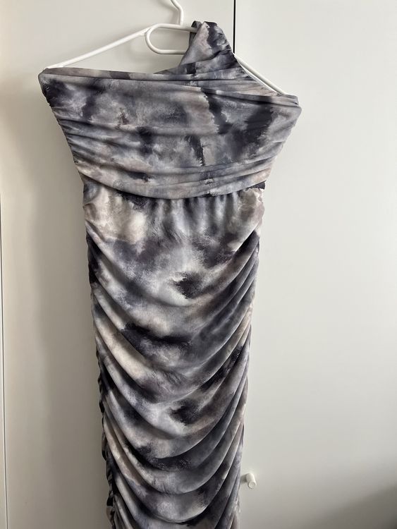 Robe moulante tie and dye S (D'occasion) à Renens VD pour CHF 3 – avec livraison | Acheter sur ...