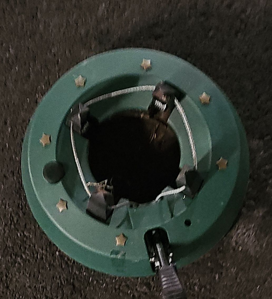 Support de sapin de Noël solide et facile à utiliser! (Neuf (Voir ...