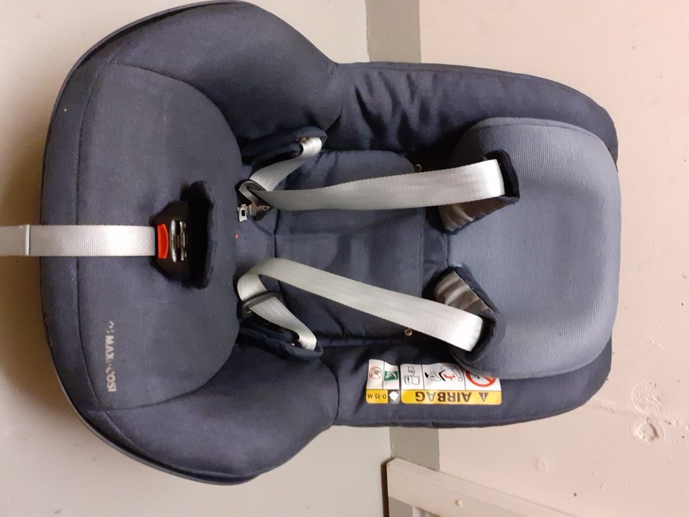 MaxiCosi 2way Pearl inkl. ISOFIX Station | Kaufen auf Ricardo MaxiCosi 2way Pearl inkl. ISOFIX Station | Kaufen auf Ricardo