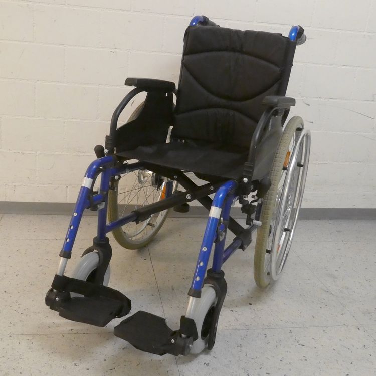 Rollstuhl Vermeiren, SB 41 cm, Zusatzbremsen, nur CHF 229 | Kaufen auf Ricardo