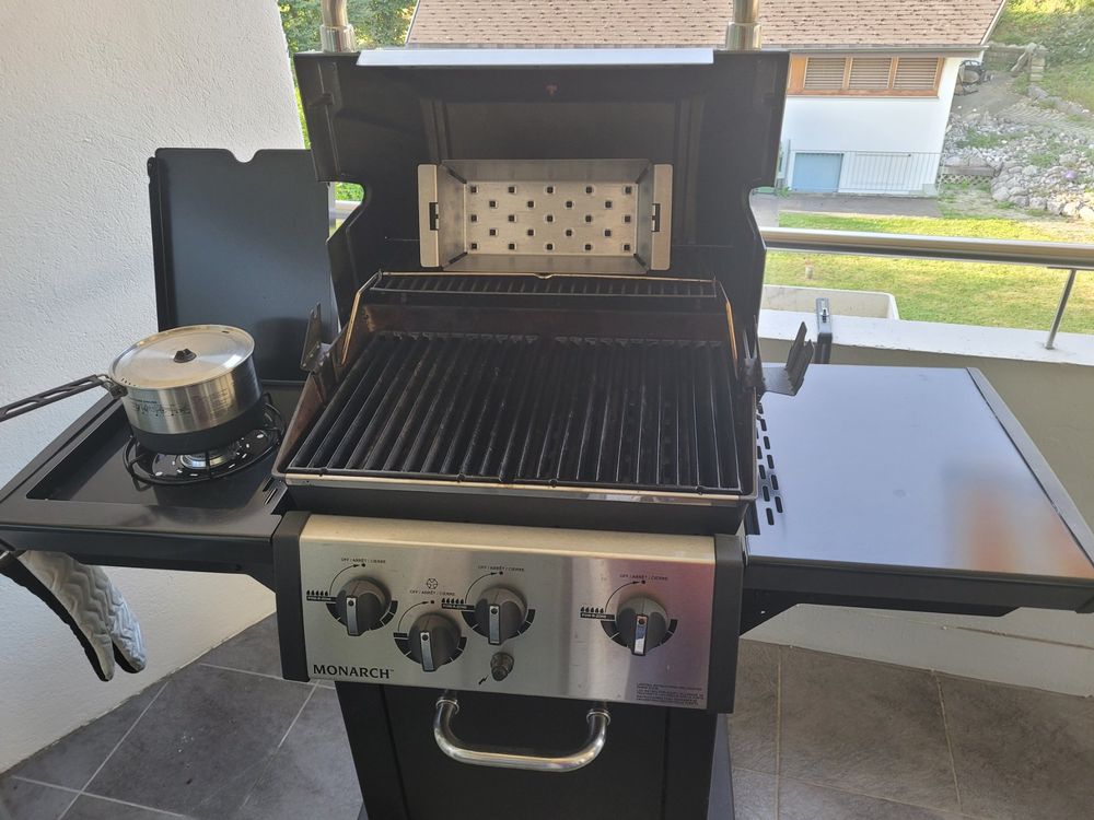 Gasgrill Broil King Monarch (Gebraucht) in Wimmis für CHF 160 – nur Abholung auf Ricardo kaufen