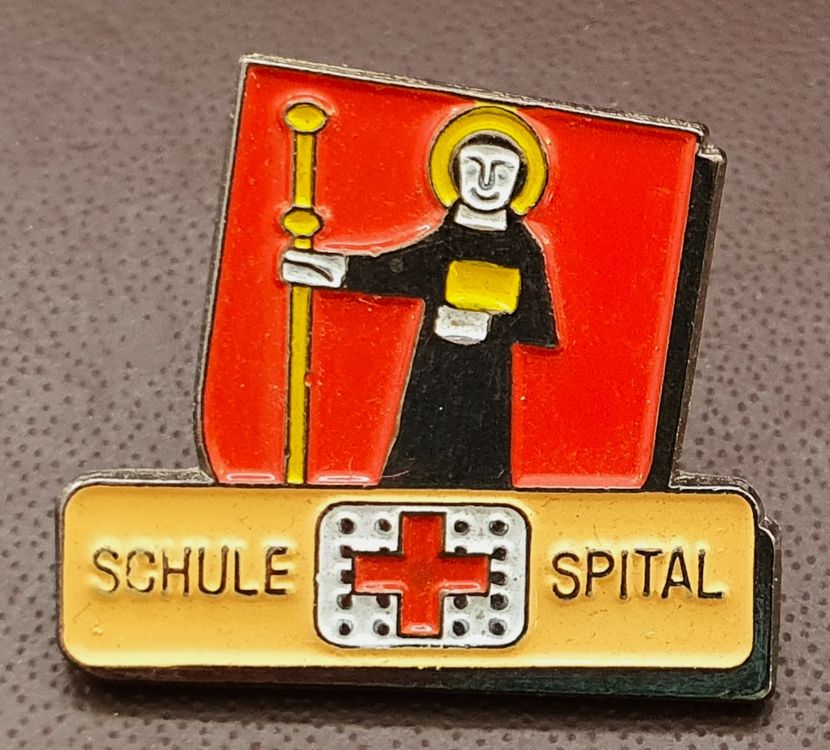 R852 - Pin Schule Spital Glarus (Gebraucht) in Reinach BL für CHF 2 – mit Lieferung auf Ricardo ...