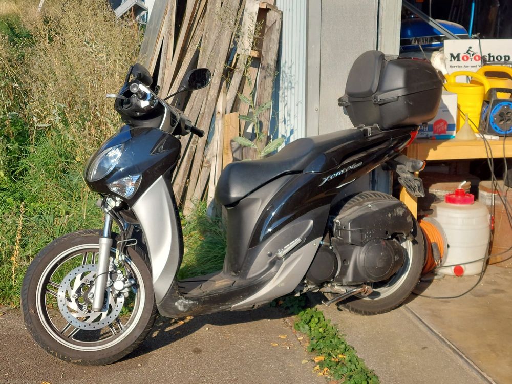 Yamaha HW 125 Xenter X enter Unfall Roller Scooter Topcase (Defekt) in ...